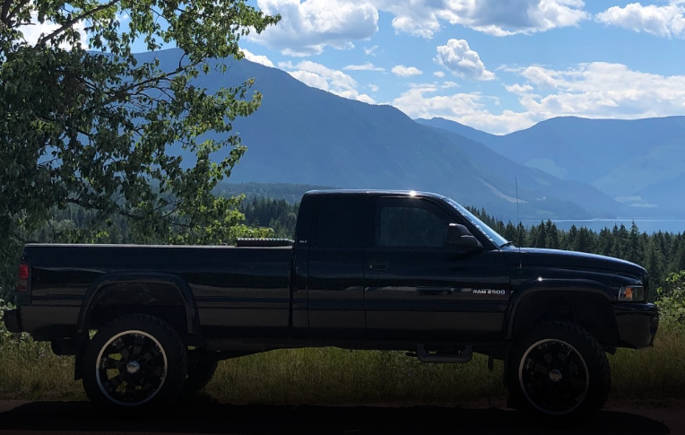 Yozzy's Truck Parts